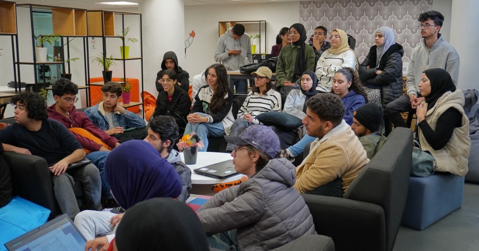 Nos étudiants du Club RobotiCore marquent le coup d'envoi d’Innov4Talent à Orange digital center ...